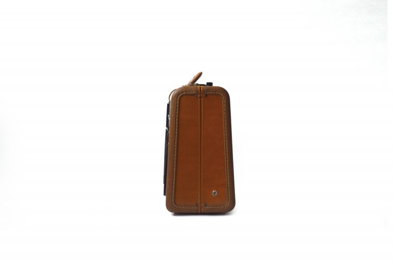 SamWell - The HiFi Case