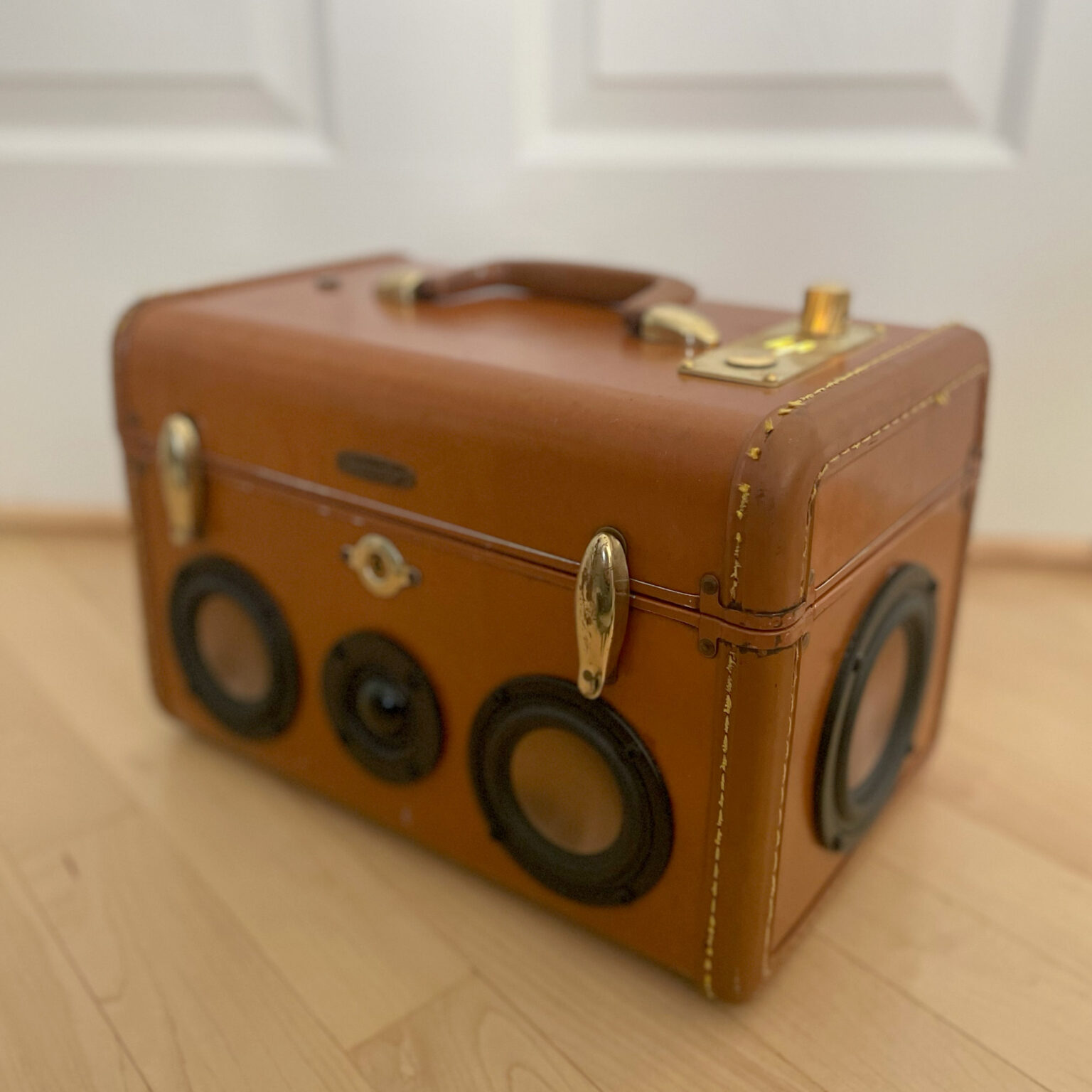 Vintage Suitcase Boomboxes - The HiFi Case