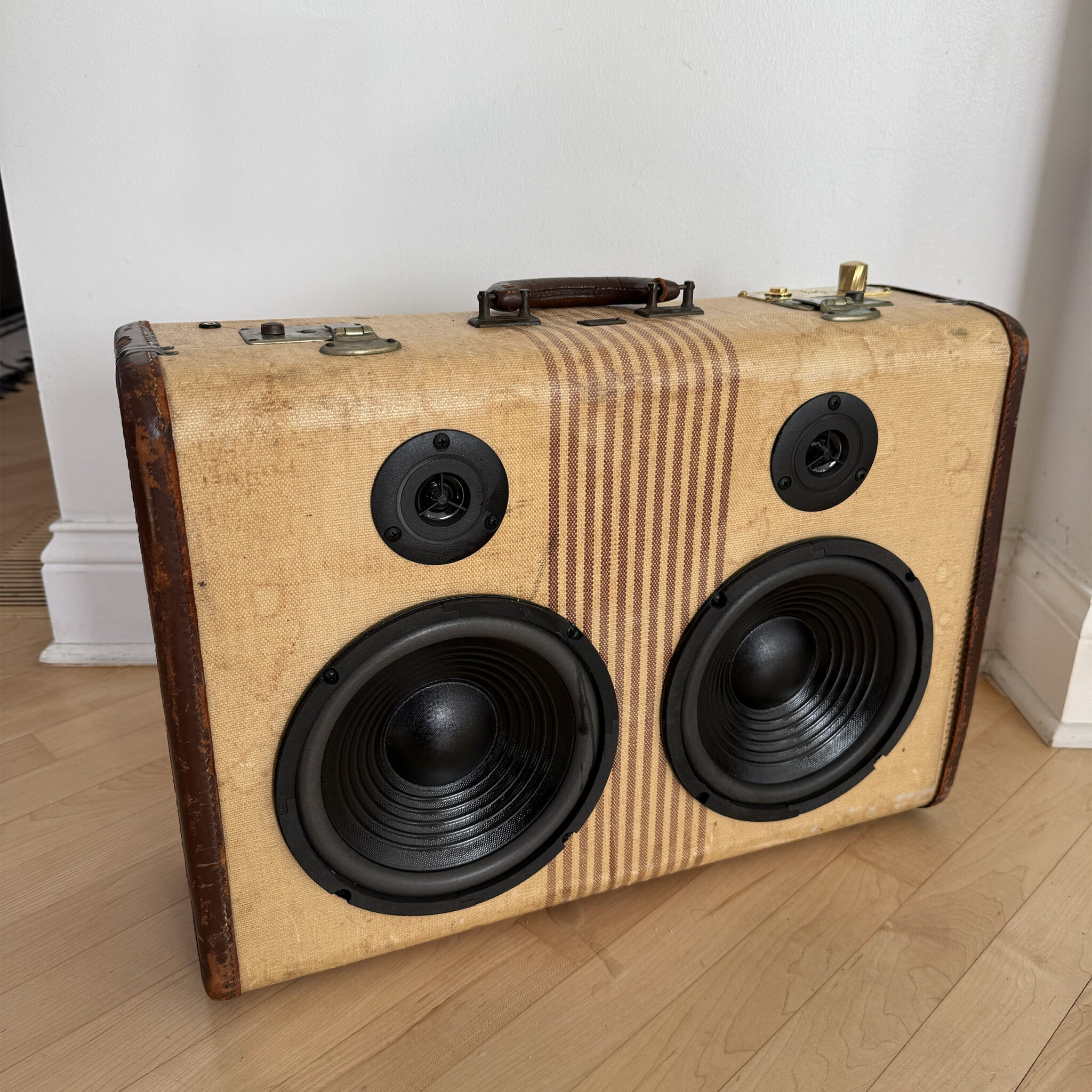 Vintage Suitcase Boomboxes - The HiFi Case